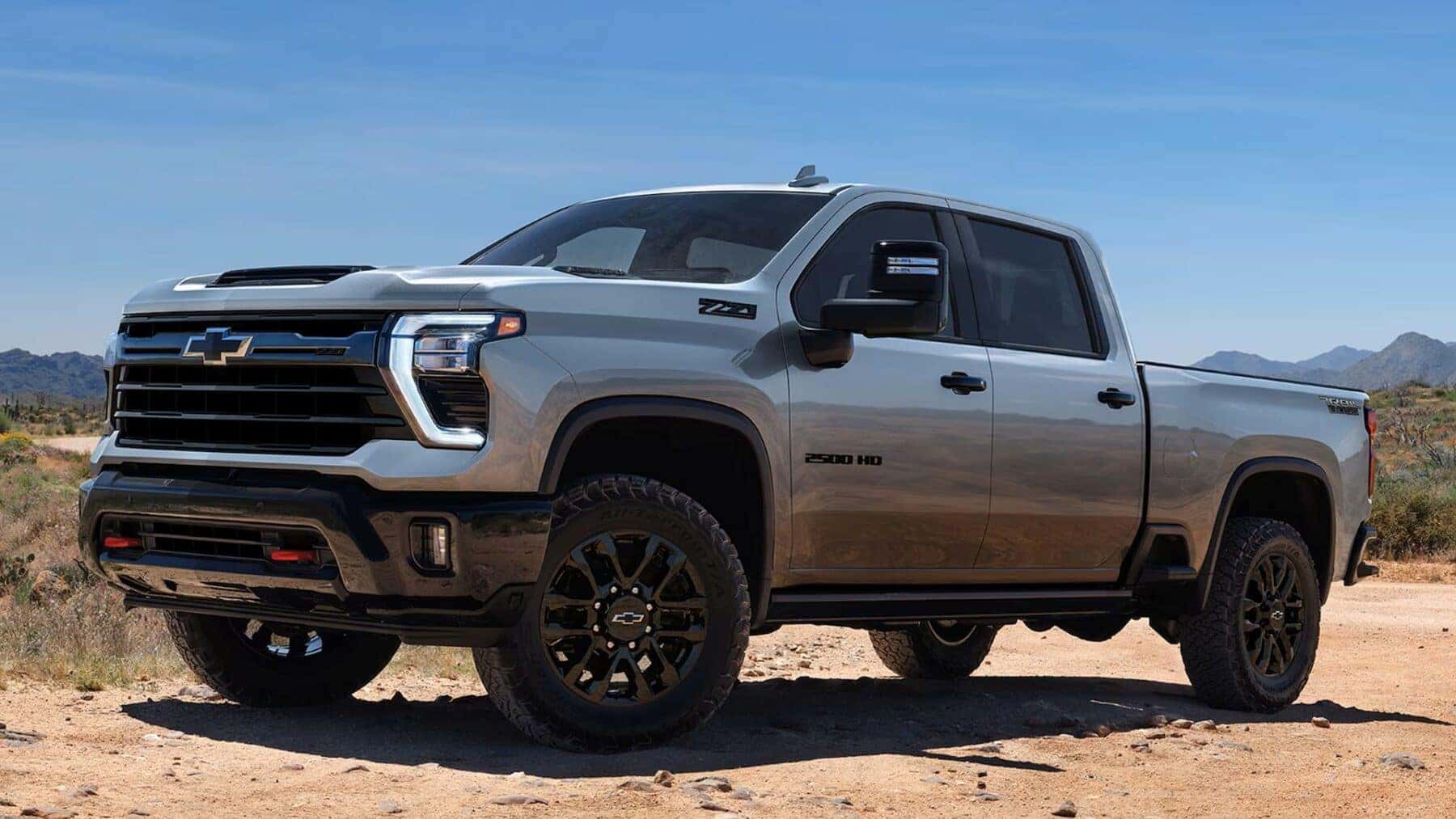 The Differences Between the Silverado 2500 Trail Boss and the ZR2